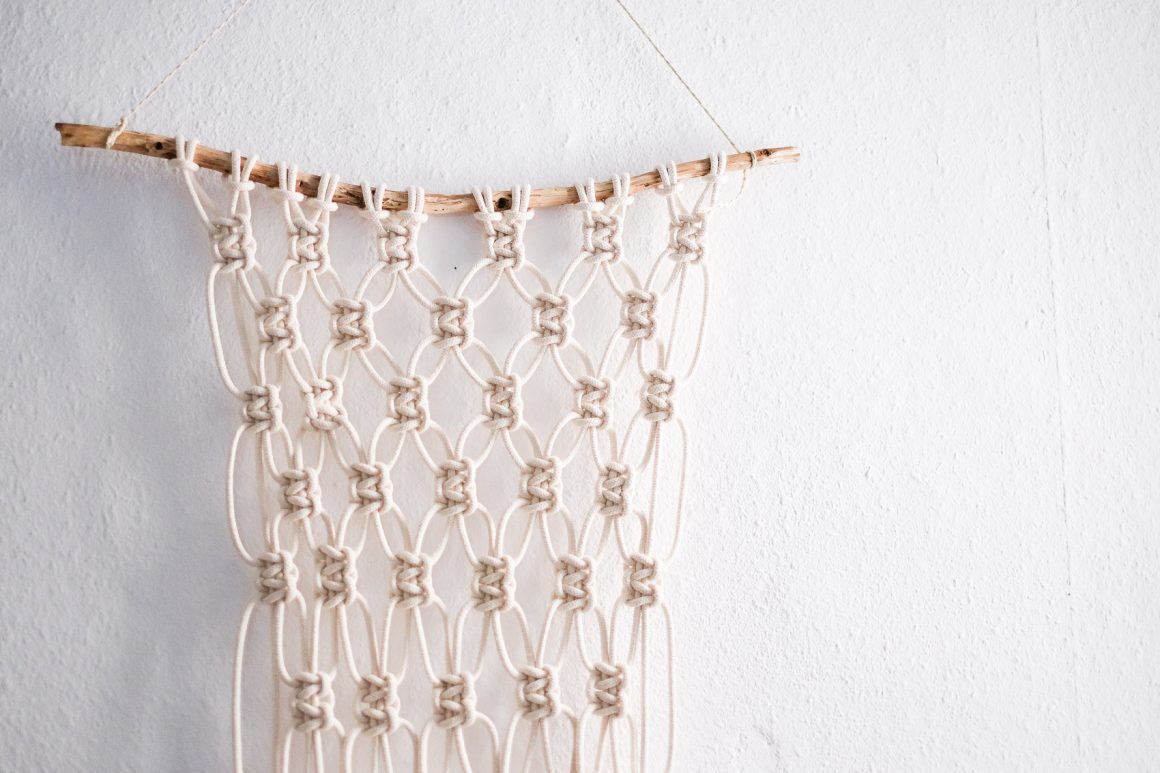 Interior: Super Easy DIY Macrame Wall Hanging Tutorial – heylilahey.